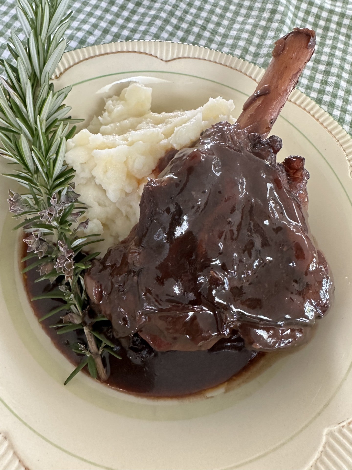 Autumn Lamb Shanks – Tangleby Gardens